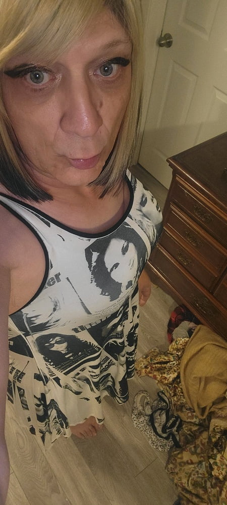Out For Drinks 21 Pics Xhamster