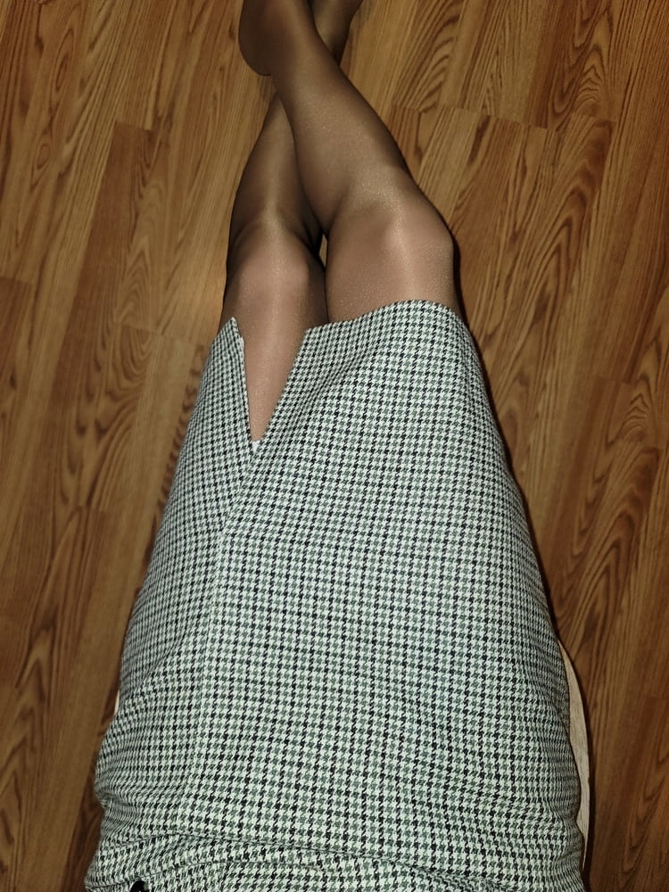 Lined Tweed Skirt With White Silky Half Slip 52 Pics Xhamster 3729