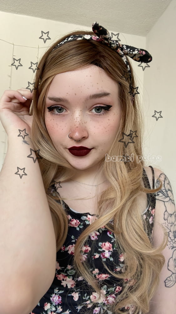 Red Lips 1 Pics Xhamster